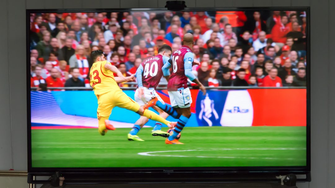 Watching live sport or watching on television: What is better? | That's ...